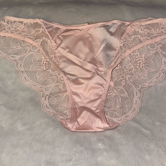 Victoria's Secret | Intimates & Sleepwear | Nwt Vs Cheekini | Poshmark